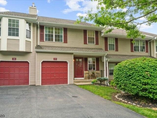 Pinehurst Dr, Washington Township, Condo For Sale