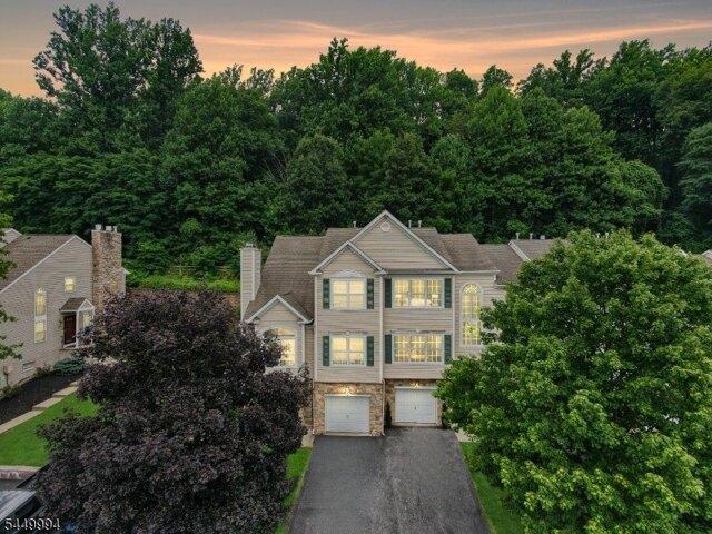 Pinehurst Dr, Washington Township, Condo For Sale