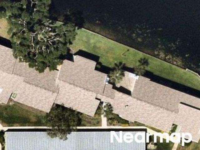 Pinelake Ln