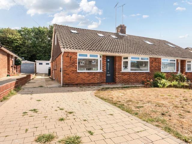 Pines Avenue, West Sussex BN14 5 bed bungalow to rent £2,800 pcm £646 pw