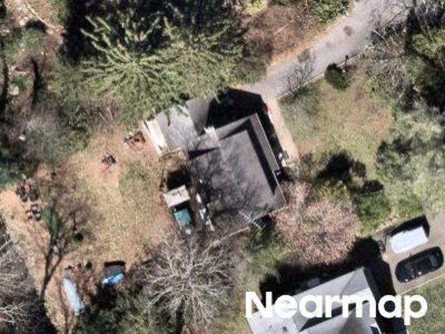 Pines Lake Dr E