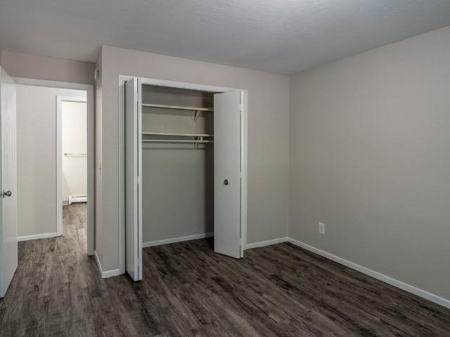 Pinery Woods Apartments 2 Bedroom Apartment for Rent at 2340 Michael Ave Sw, Wyoming, MI 49509