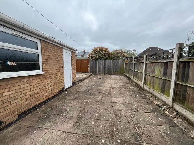 Pinewood Avenue, Leicester LE4, 3 bed semi detached house to rent, £1,250 pcm | PrimeLocation