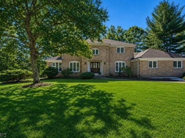 Pinewood Cres, Berkeley Heights Twp, Home For Sale