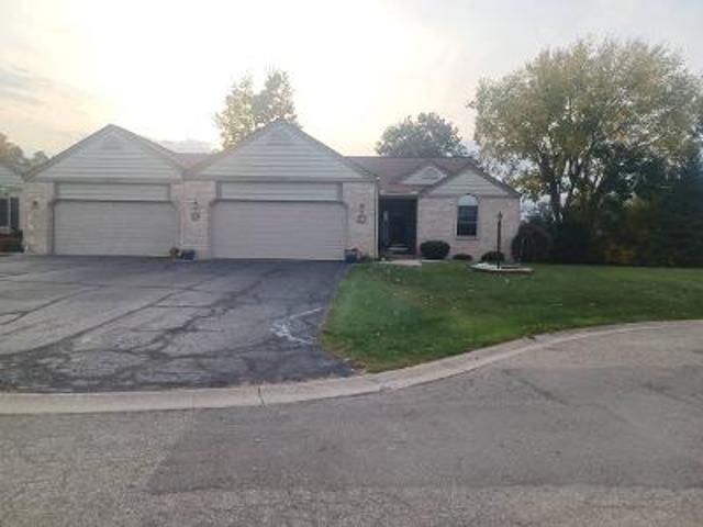 Pinewood Ct