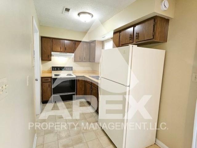 Pinewood Drive 2 Bedroom Apartment for Rent at 2351 Pinewood Dr, Maryville, TN 37803