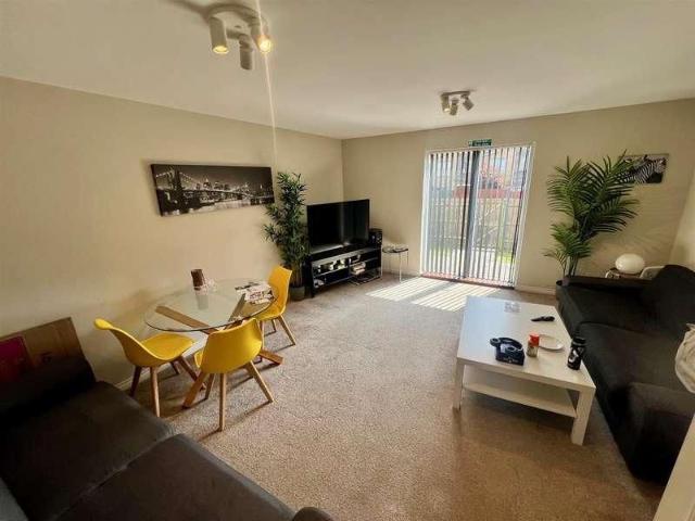 Pinewood Drive, Cheltenham, GL51