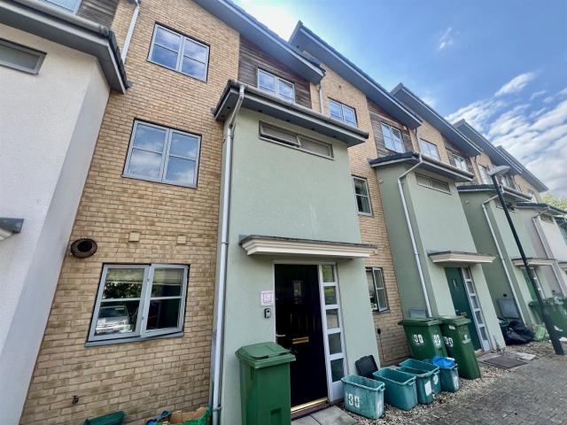 Pinewood Drive, Cheltenham | Sure Sales & Lettings Cheltenham