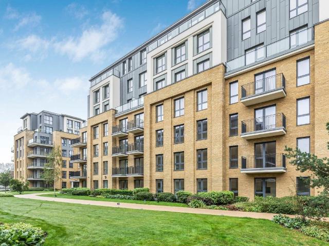 Pinewood Gardens, Teddington, Middlesex TW11, 3 bed flat to rent, £4,700 pcm | PrimeLocation