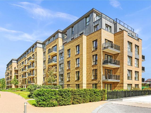 Pinewood Gardens, Teddington TW11, 2 bed flat to rent, £3,135 pcm | PrimeLocation