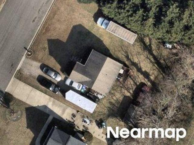 Pinewood Glen Ln