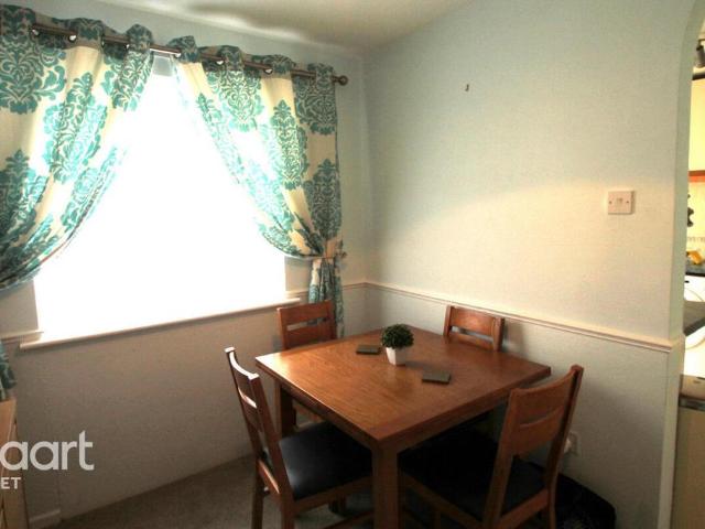Pinewood Park, Hampshire 2 bed semi detached house to rent £1,375 pcm £317 pw