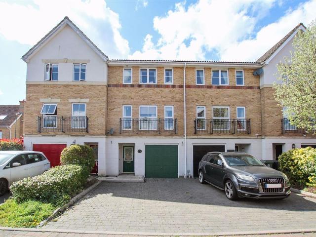 Pinewood Place, Bexley Park DA2, 4 bed terraced house to rent, £2,400 pcm | PrimeLocation