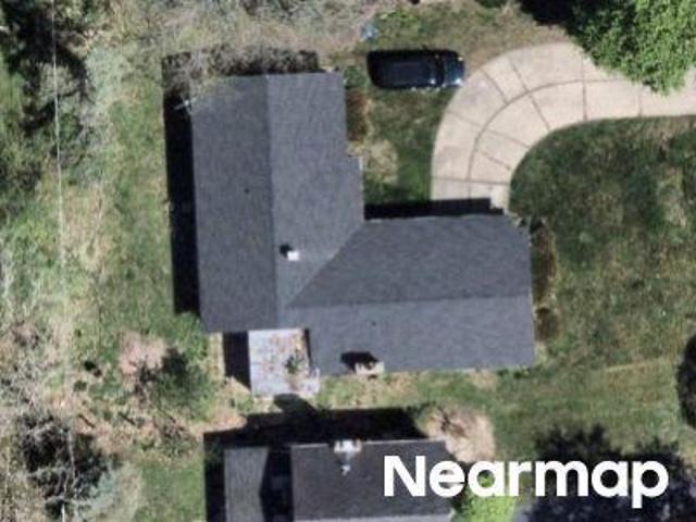 Pinetree Dr