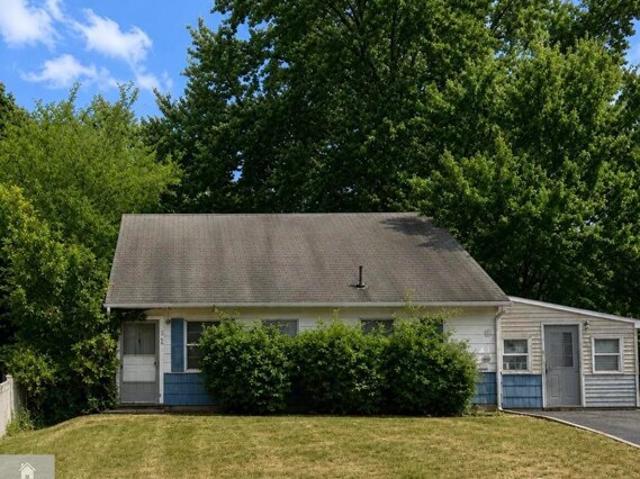 Pinetree Dr, Parlin, Home For Sale