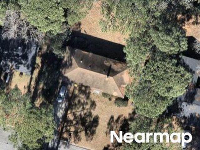 Pinetree Rd