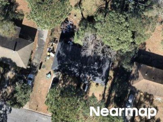 Pinetree Rd