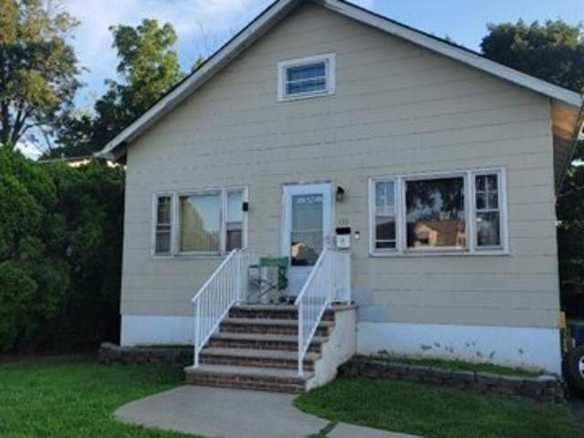 Pineview Ter, Plainfield, Home For Sale