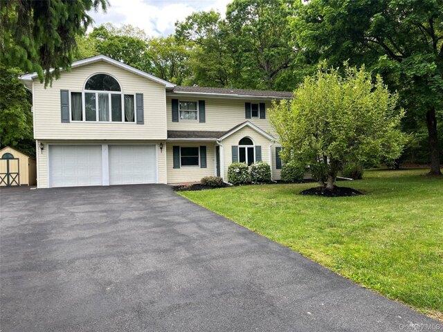 Pineview Ave, Bardonia, Home For Sale