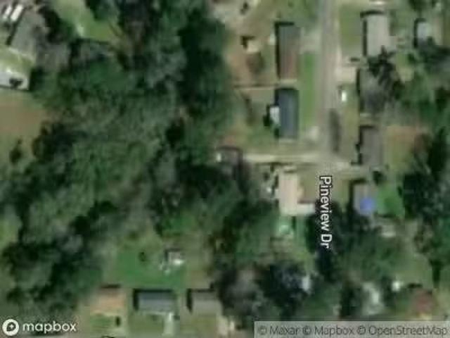 Pineview Dr