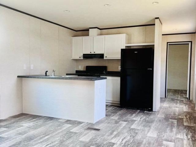 Pineview MHP 3 Bedroom Apartment for Rent at 711 Leasburg Rd, Roxboro, NC 27573