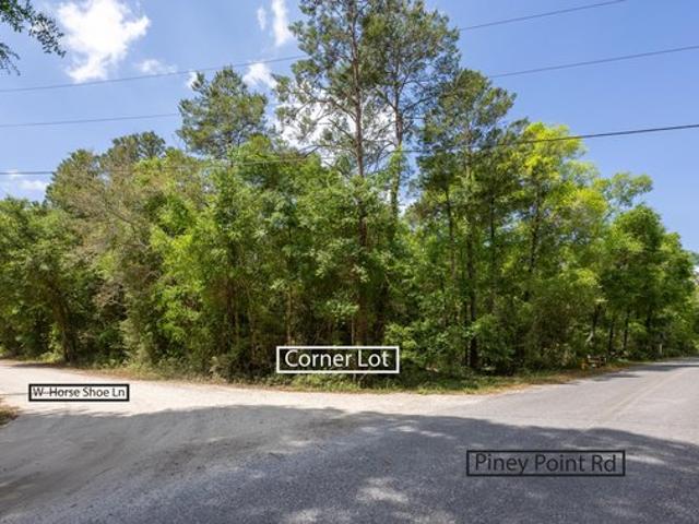 Piney Point Rd, Freeport, FL 32439