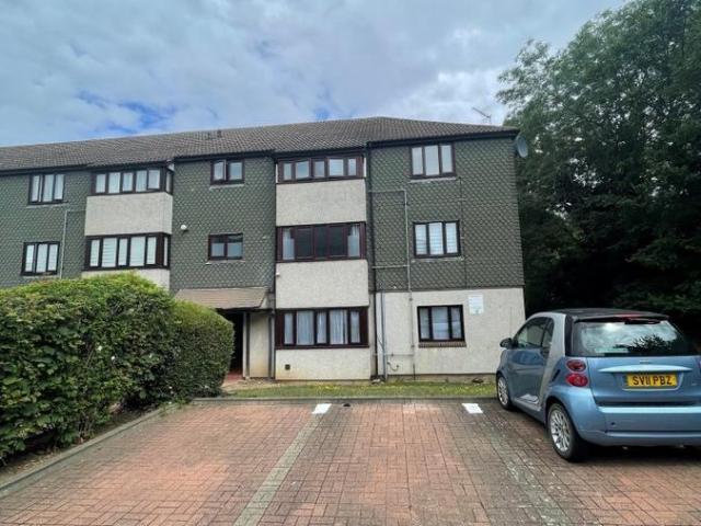 Pinfolds, Teviot Avenue, South Ockendon, Essex RM15, 1 bed flat to rent, £850 pcm | PrimeLocation