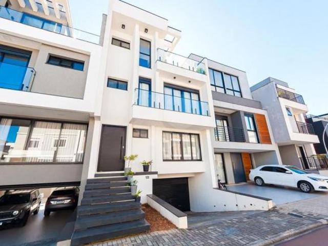 Pinheirinho Sobrado em Condominio 2 suites 214 m²