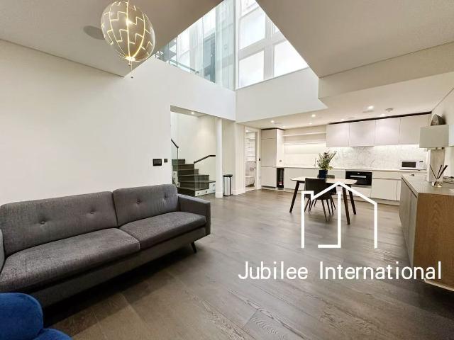 Pink Mews, Dyers Buildings, London EC1N, 2 bed flat to rent, £4,550 pcm | PrimeLocation