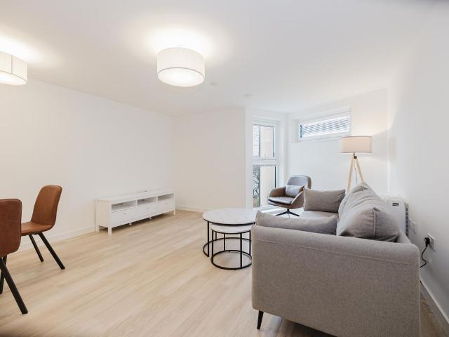 Pinkhill Park, Edinburgh EH12, 1 bed flat to rent, £1,225 pcm | PrimeLocation
