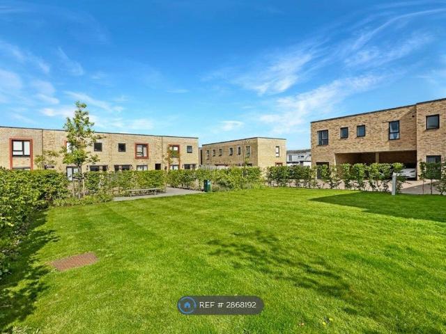 Pinks Close, Cambridge CB1, 2 bed flat to rent, £1,800 pcm | PrimeLocation