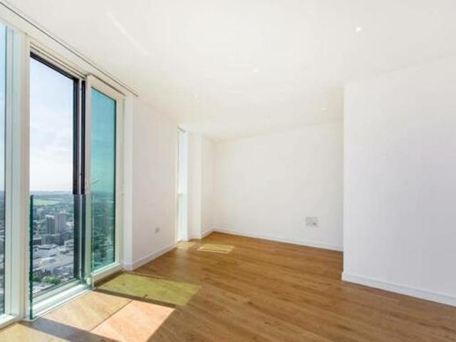 Pinnacle Apartments, Croydon, 2 Bedroom Flat