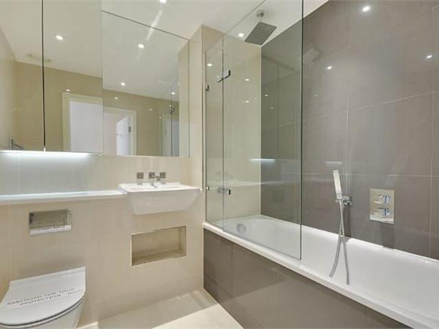 Pinnacle Apartments, Croydon, Surrey CR0, Studio to rent, £1,275 pcm | PrimeLocation