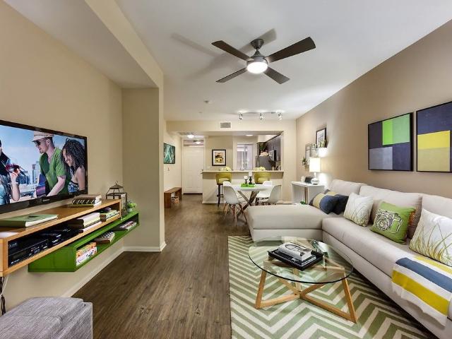 Pinnacle at MacArthur Place 1 Bedroom Apartment for Rent at 31 E Macarthur Cres, Santa Ana, CA 92707 MacArthur Place Hutton Centre