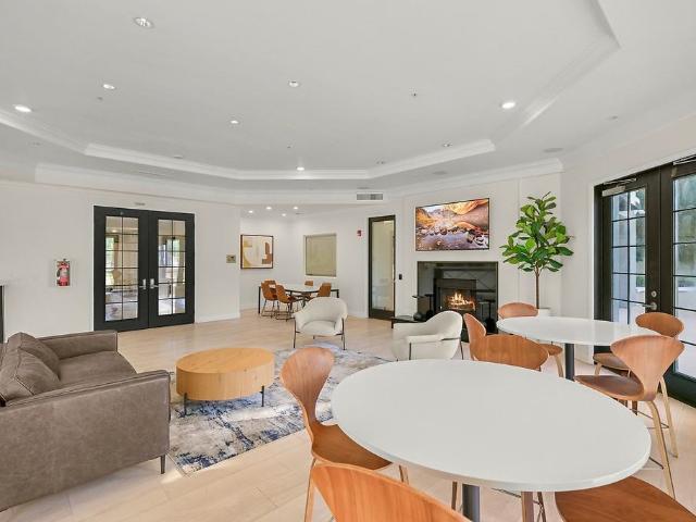 Pinnacle at MacArthur Place 2 Bedroom Apartment for Rent at 31 E Macarthur Cres, Santa Ana, CA 92707 MacArthur Place Hutton Centre