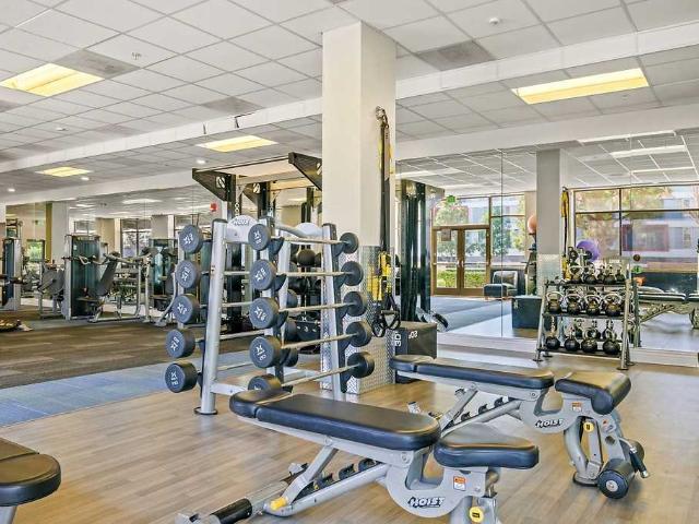 Pinnacle at MacArthur Place 2 Bedroom Apartment for Rent at 31 E Macarthur Cres, Santa Ana, CA 92707 MacArthur Place Hutton Centre