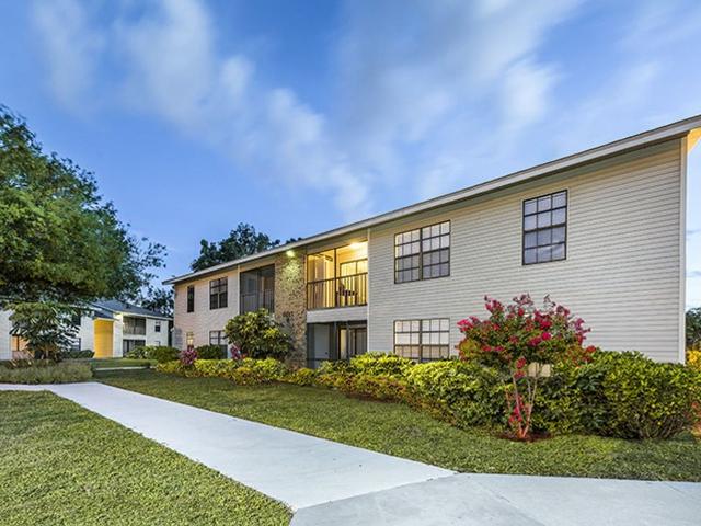 Pinnacle Estates 2 Bedroom Apartment for Rent at 7131 Pinnacle Dr, Fort Myers, FL 33907
