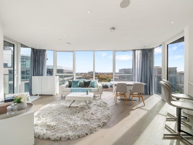Pinnacle House, Battersea Reach SW18, 1 bed flat to rent, £2,700 pcm | PrimeLocation