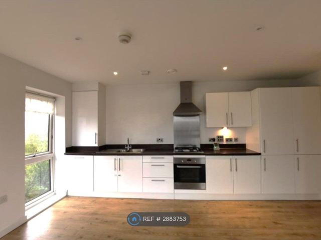 Pinnacle House, Orpington BR5, 2 bed flat to rent, £1,700 pcm | PrimeLocation