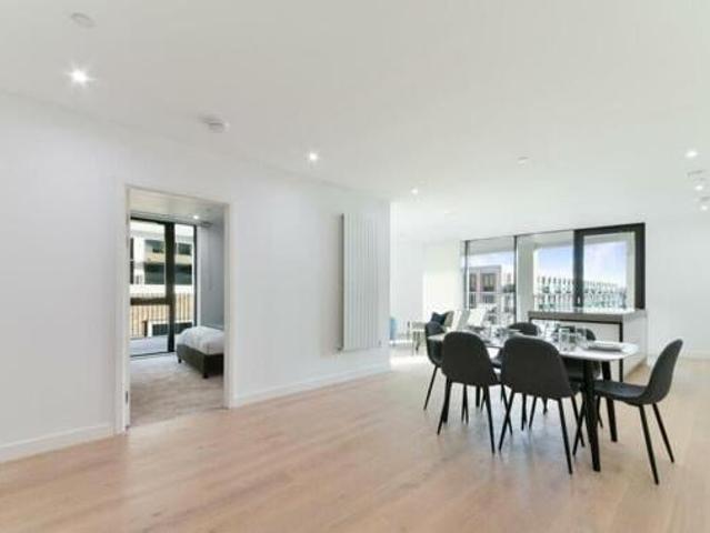 Pinnacle House, Royal Wharf, 3 Bedroom Apartment
