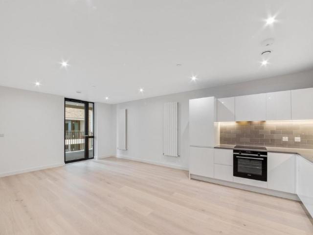 Pinnacle House, Royal Wharf, London, E16 1 bed apartment to rent £2,097 pcm £484 pw