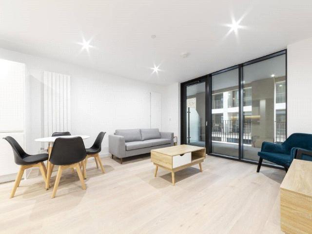 Pinnacle House, Schooner Road, Royal. 1 bed apartment to rent £2,000 pcm £462 pw
