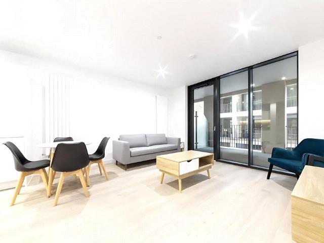 Pinnacle House, Schooner Road, Royal. 1 bed apartment to rent £2,050 pcm £473 pw