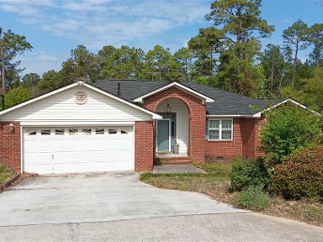 Pinnacle Place Dr