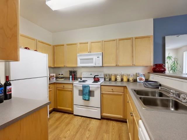 Pinnacle Sonata 2 Bedroom Apartment for Rent at 23940 40th Dr Se, Bothell, WA 98021 Fitzgerald 35th SE