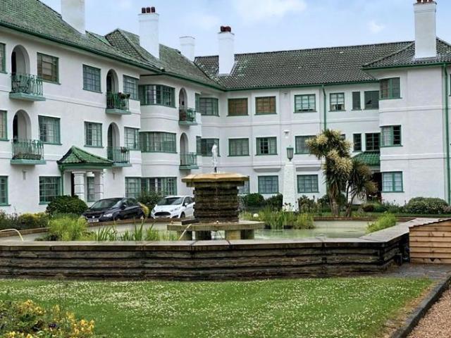 Pinner Court, Pinner HA5, 2 bed flat to rent, £1,825 pcm | PrimeLocation
