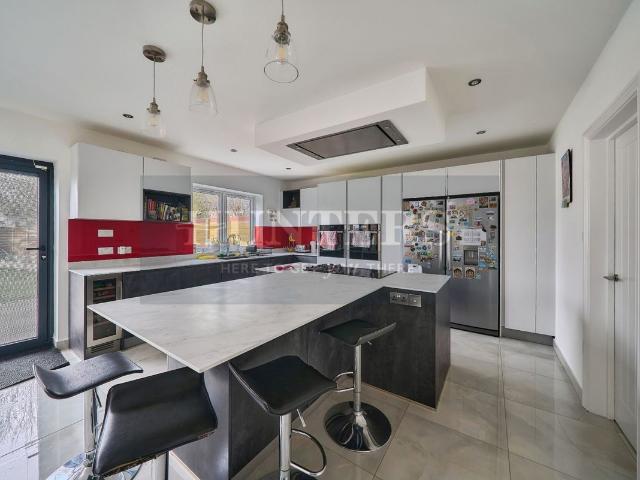 Pinner Park Avenue, Harrow HA2, 6 bed semi detached house to rent, £4,000 pcm | PrimeLocation