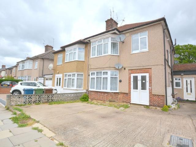 Pinner Park Avenue, Harrow HA2, 2 bed maisonette to rent, £1,750 pcm | PrimeLocation