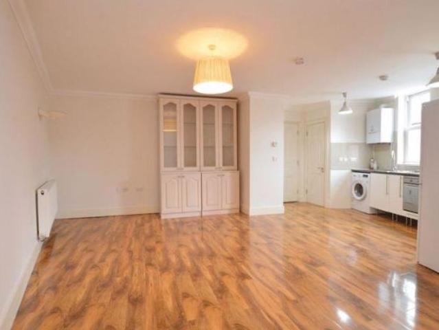 Pinner Road, Harrow HA1, 1 bed flat to rent, £1,450 pcm | PrimeLocation