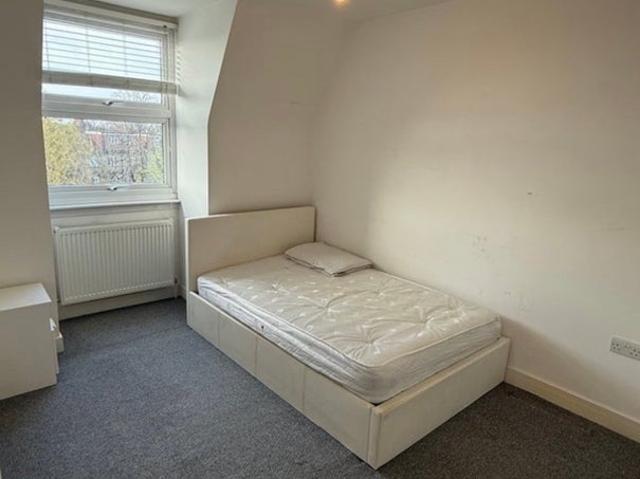 Pinner Road, North Harrow HA2, Room to rent, £800 pcm | PrimeLocation